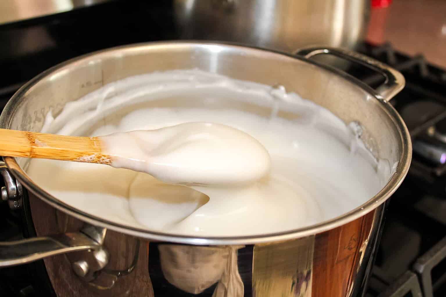 Water chestnut cake with pork topping (Bánh đúc mặn) – Bun Bo Bae