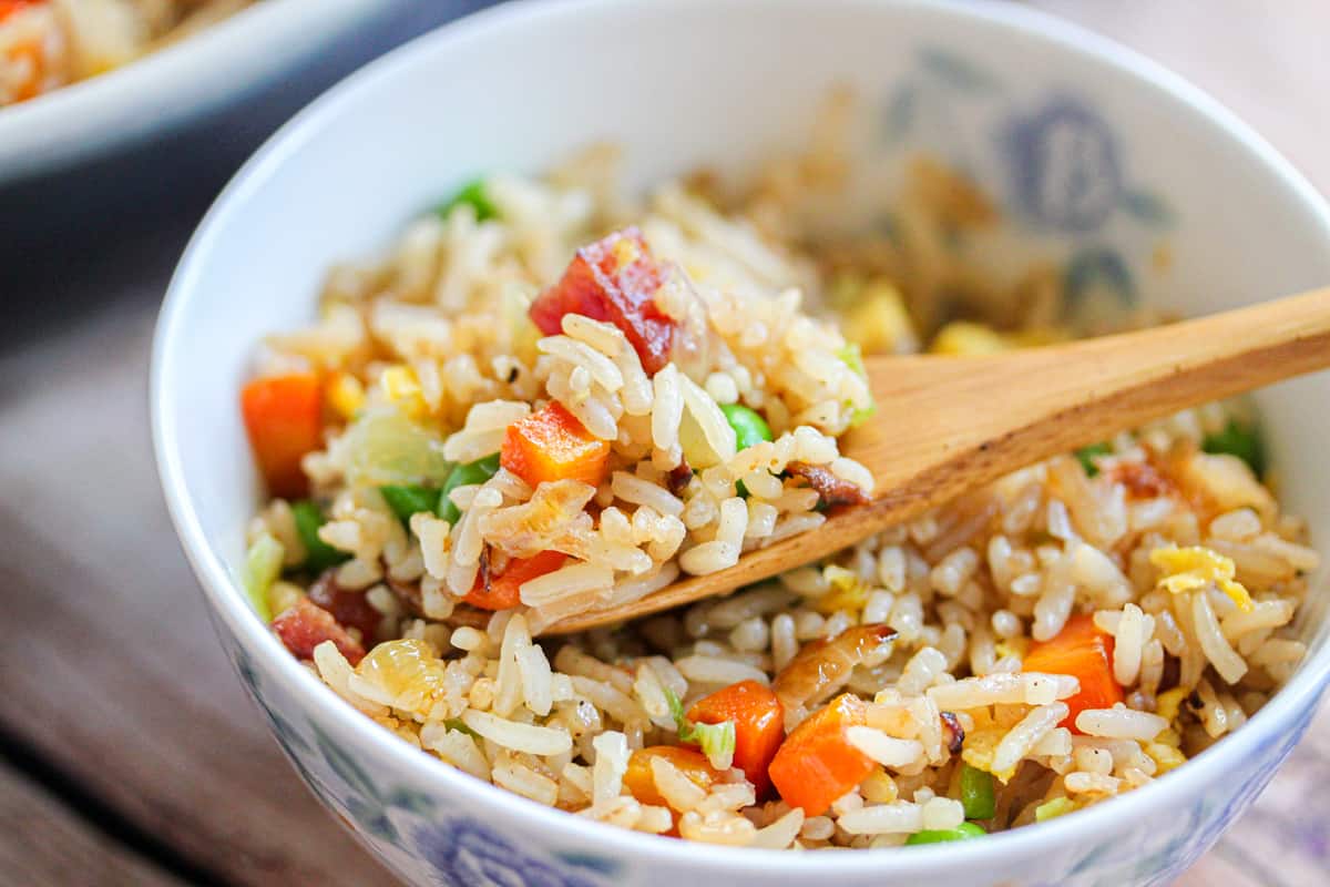 Chinese Sausage Fried Rice (Cơm Chiên Lạp Xưởng) – Bun Bo Bae