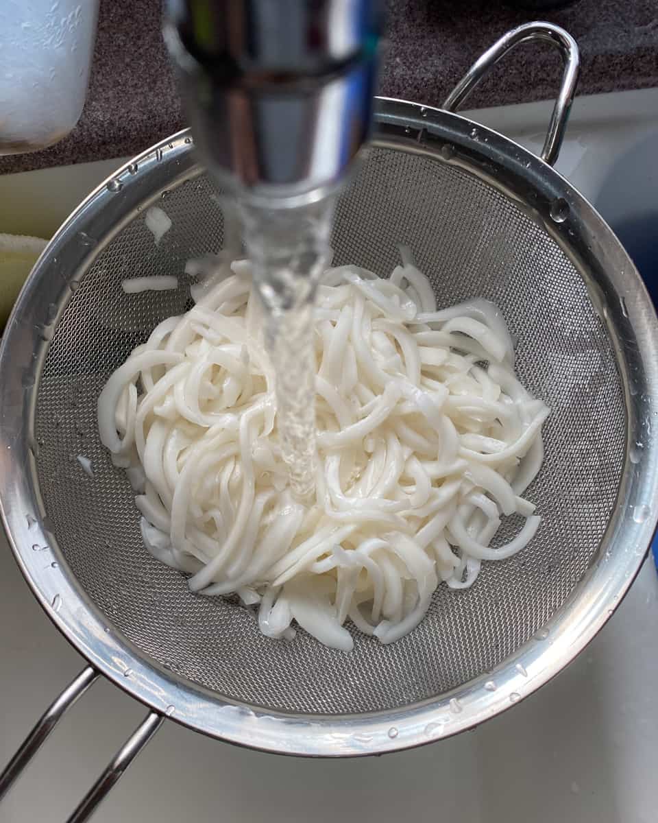 Vietnamese Candied Coconut Ribbons (Mứt Dừa) – Bun Bo Bae