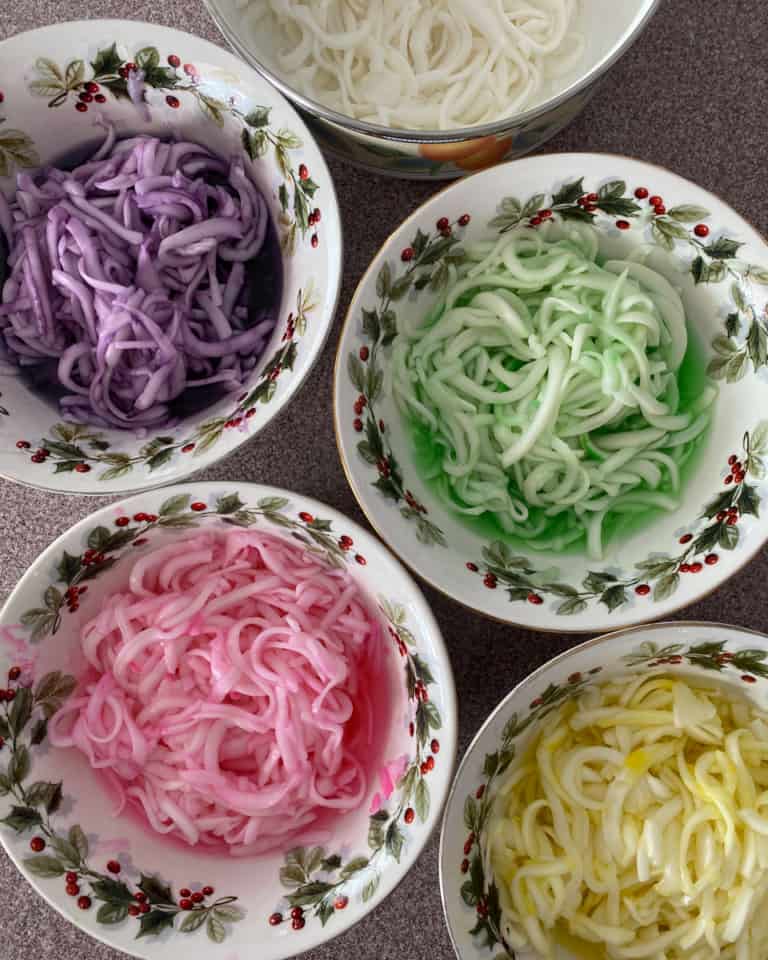 Vietnamese Candied Coconut Ribbons (Mứt Dừa) – Bun Bo Bae