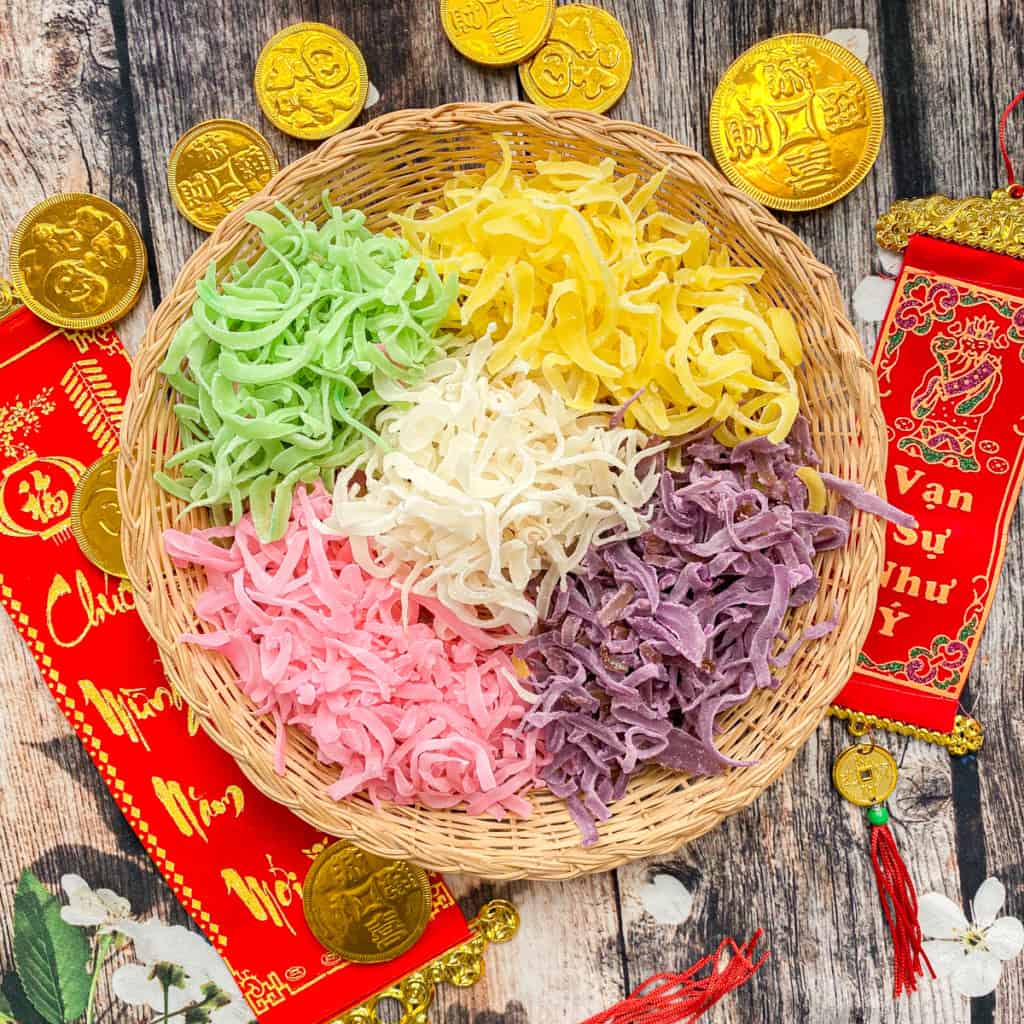 Vietnamese Candied Coconut Ribbons (Mứt Dừa) – Bun Bo Bae