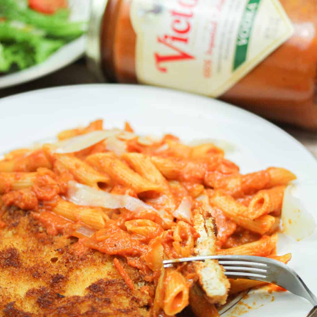 Penne Alla Vodka With Crispy Chicken – Bun Bo Bae