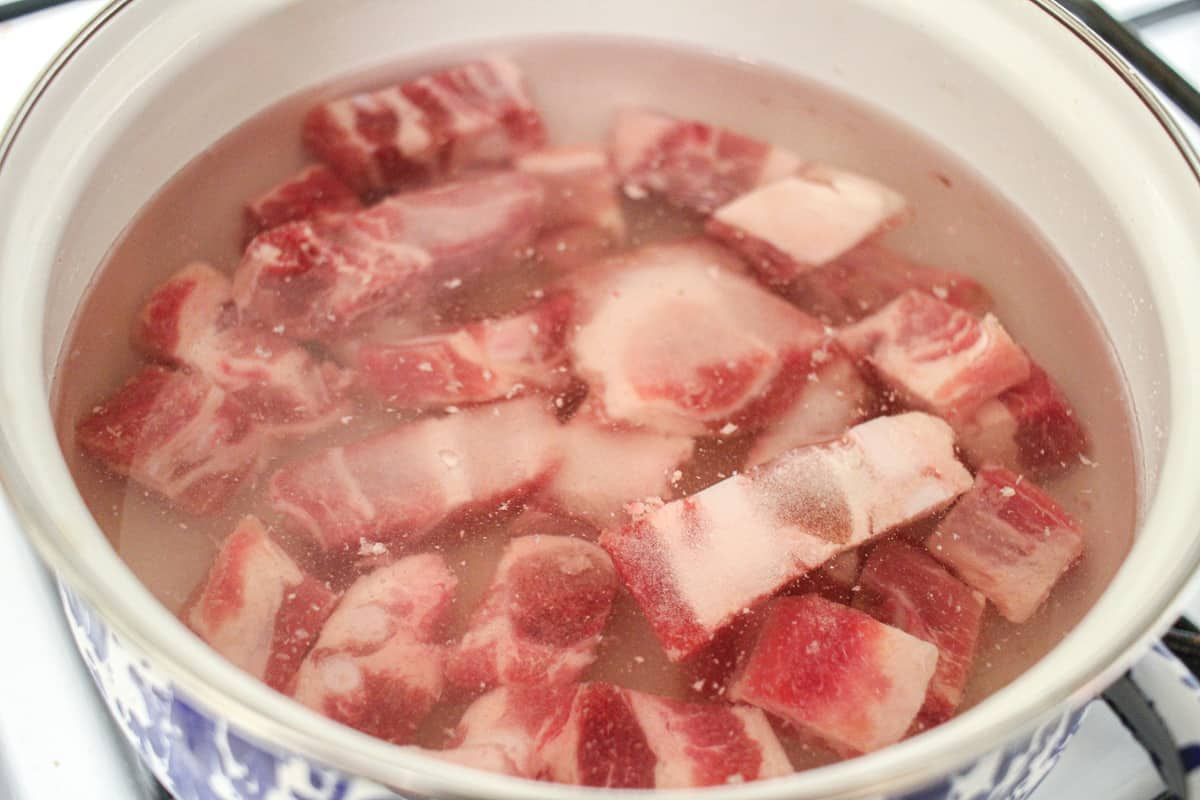 Crock Pot Pork Spare Rib Soup With Potatoes and Carrots (Canh Sườn ...