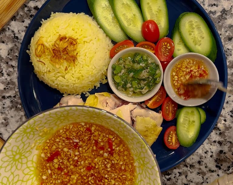 Hainanese Chicken Rice (Cơm Gà Hải Nam) – Bun Bo Bae